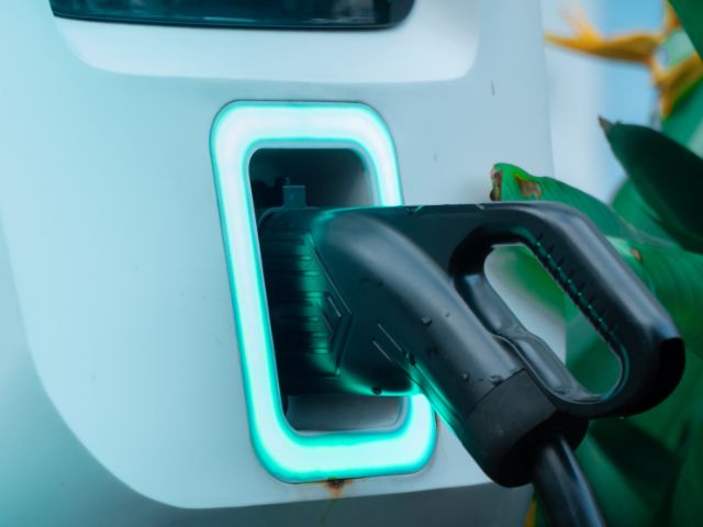 Solving EV Charging with High-Performance Gate Drivers and Current ...